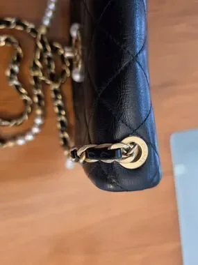 CHANEL | Bags | Chanel Black Quilted Leather Crossbody With Goldtone Cc ...